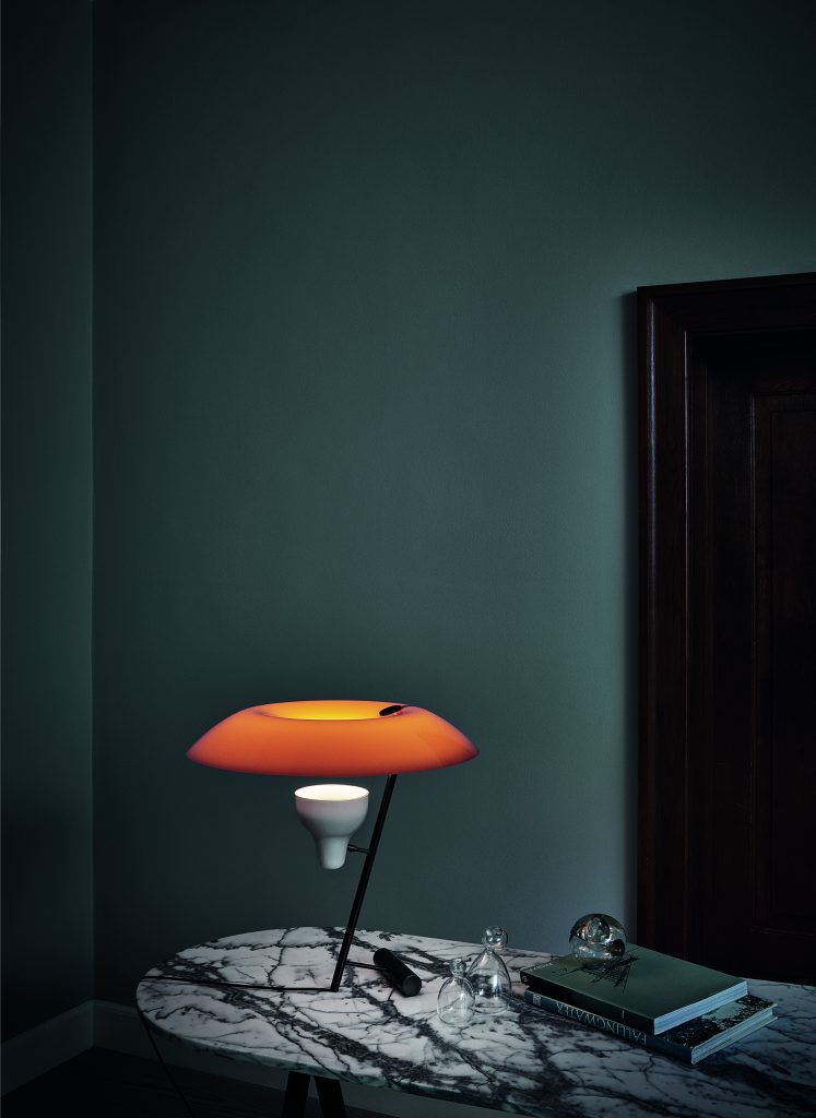 Model 548 Table lamp Design Gino Sarfatti for Astep