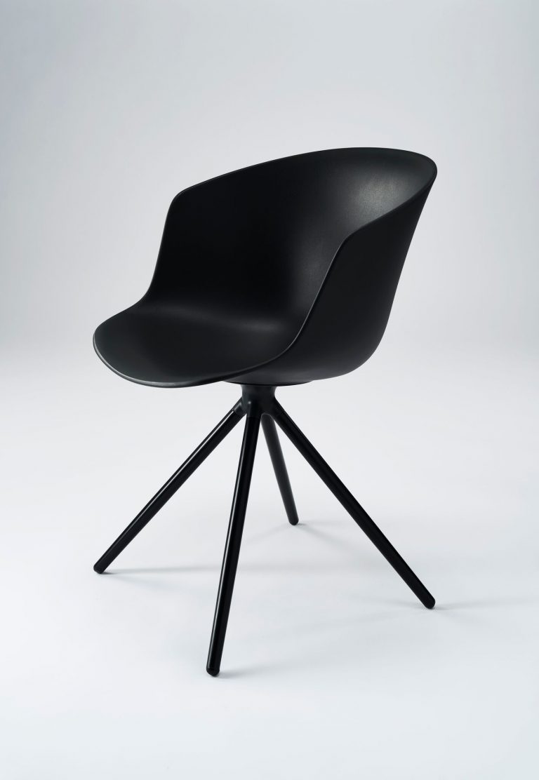 Mono Chair Design by 365 North voor Wendelbo